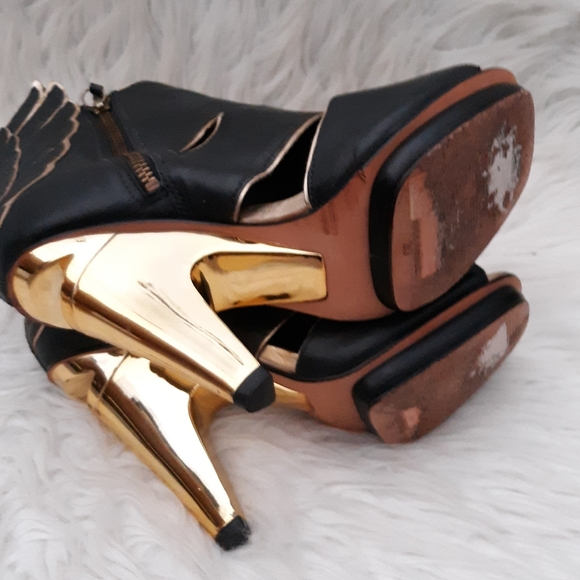 Topshop | Shoes | Top Shop Unique Leather Booties 85 | Poshmark